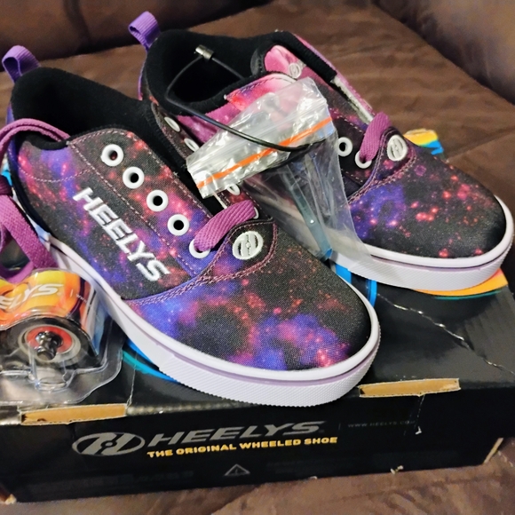 Heelys | Shoes | New Heelys Cosmic Galaxy Sneakers With Wheel System ...